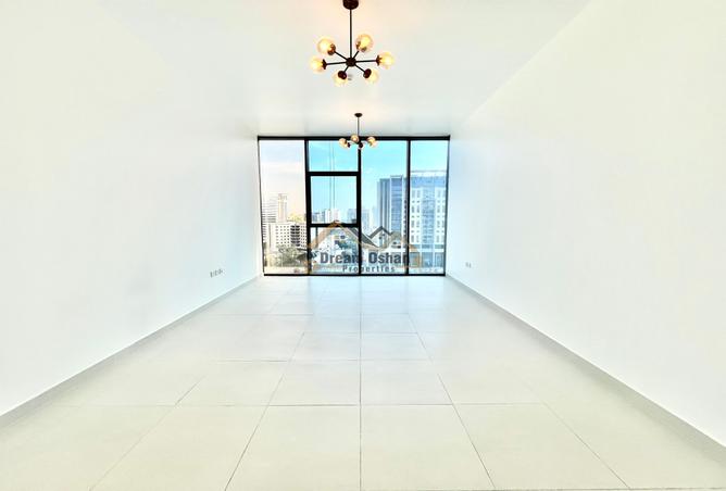 Rent in Azurite Tower: Big Layout With Skyline View / Higher Floor ...