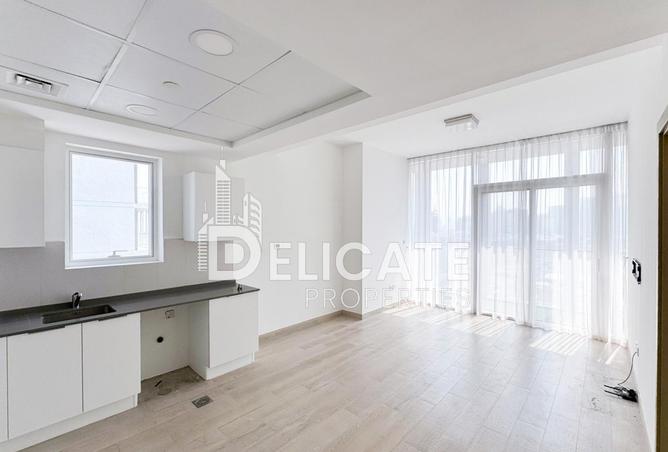 Rent in Bloom Towers B: Vacant | Prime Location | Well Maintained ...