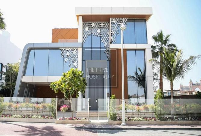 Rent in Signature Villas Frond G: World Class Luxurious Villa | Private ...