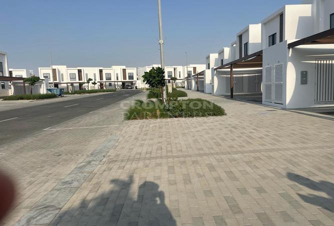 Rent in Al Ghadeer 2: Amazing Townhouse | Upcoming 10th Jan | Call Now ...
