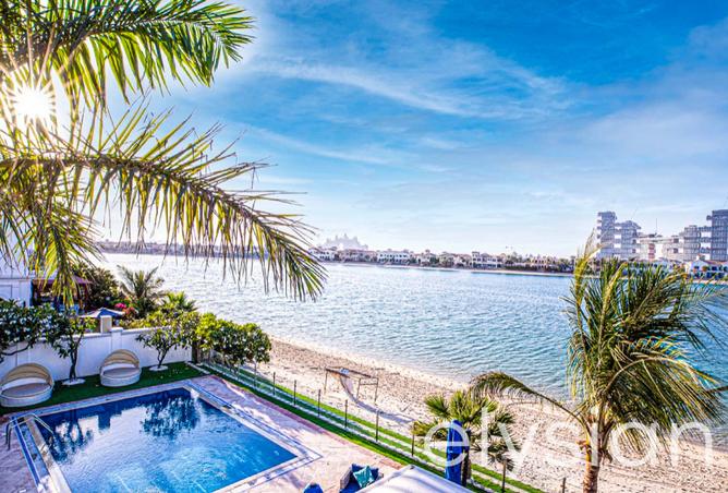 Rent in Signature Villas Frond D: Fully Serviced | High Number I ...