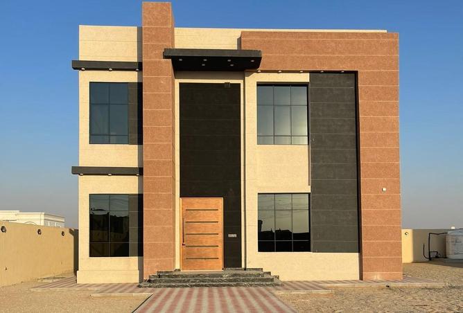 Rent in Al Aweer 1: Luxurious 5-Bedroom Villa for Rent in Al Awir ...