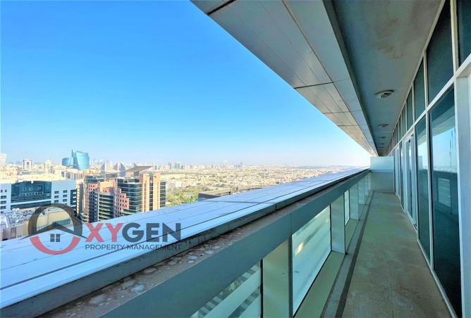 Rent in Al Ain Tower: Discover 2 BHK+ Maid| Full Sea View|Grand balcony ...
