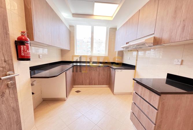 Apartment for Rent in Ali Nasser Lootah Building: Luxurious 2Bhk ...