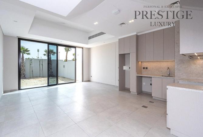 Rent in MAG Eye: Brand new | Middle Unit | Bright and Spacious ...