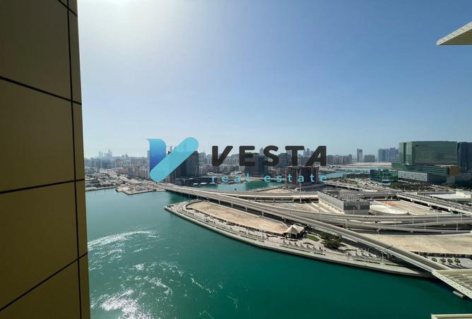 Rent in Tala Tower: Sea view, Vacant, large balcony, high floor, shops ...