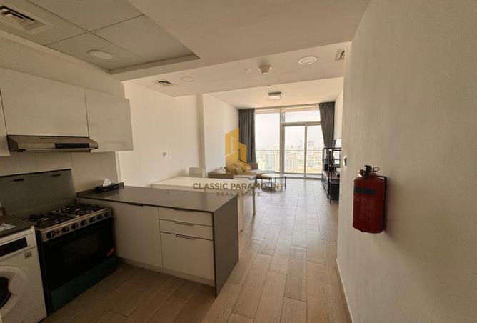 Rent in Bloom Towers B: Pool View| High Floor | Corner Unit | Multi ...