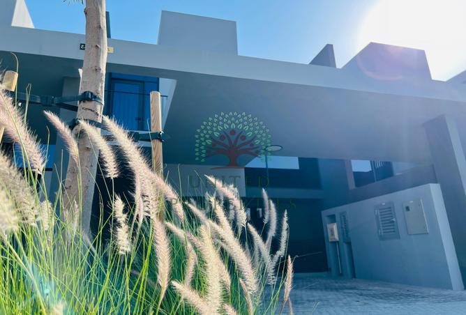 للايجار في سينديان: Brand New Luxury Living 2BHK For Rent In Masaar ...