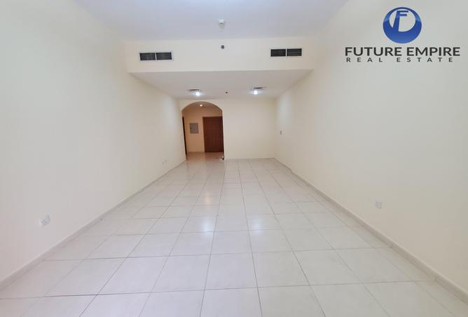 Rent in Oud Metha Building: Luxurious Apartment | Huge Balcony | Book ...
