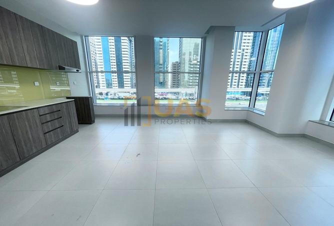 Rent in DXB Tower: Last Unit || Near Metro || Full Bright | Property Finder