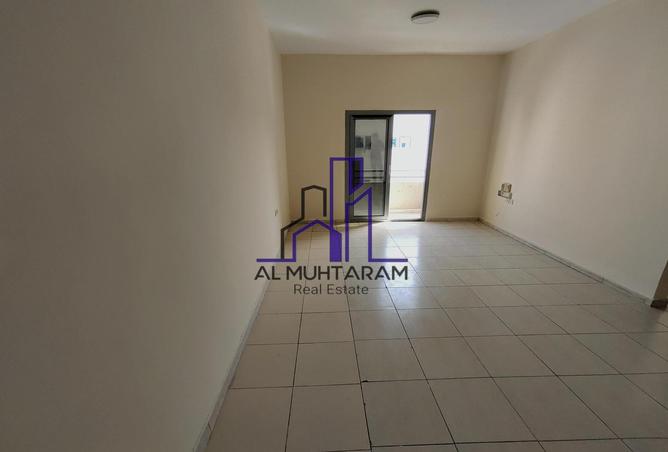 Rent in SG Muwaileh Building: 1BHK available in front of road Muweileh ...