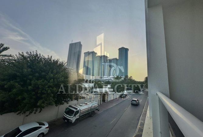 Rent in Al Rumailah building: Two master bedrooms, behind the Corniche ...
