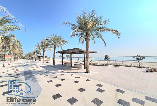 للايجار في HIDD السعديات: Beach View Restaurant Shop for Rent! Hot ...