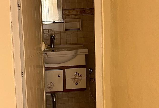 Rent in Liwara 1: Traditional house for annual rent, five rooms ...