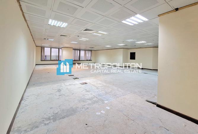 Rent in Al Ghaith Tower: Vacant Office | Free 1 Month Rental | 4 ...