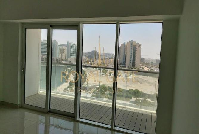 Rent in Al Hadeel: Sea View |Modern Style| Vacant | Huge Layout ...