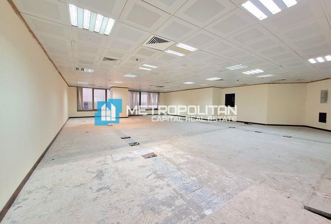 Rent in Al Ghaith Tower: Vacant Office | Free 1 Month Rental | 4 ...