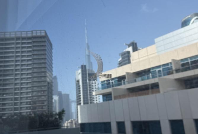 Rent in Bay Square Building 1: Fitted with Partitions, 4 parkings, L ...