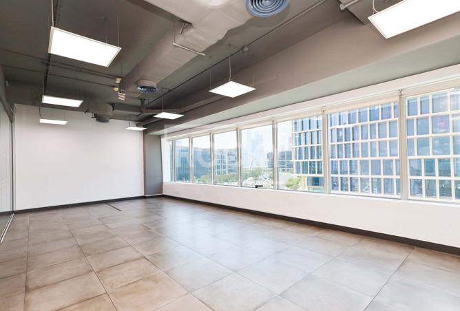 Rent in EIB 04 Building: Ready to move | Only DDA license | Spacious ...