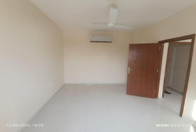 Rent in Al Dewan Towers: mutah lilayjar alsanawii bieajman shaqat ...