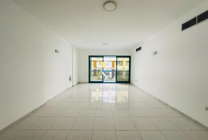 Rent in Mankhool Building: 2BHK plus Store-Prime location-Close to ...