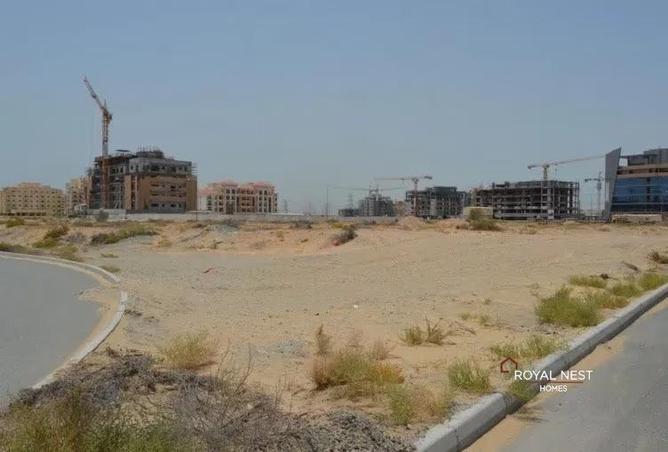 Sale in Al Warsan 4: Negotiable | G+8 | Residential | Next To Corner ...