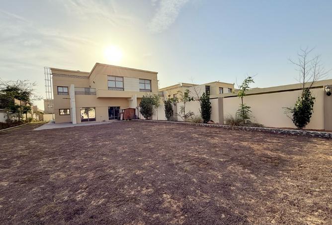 Sale in Sharjah Garden City: Luxury Villa 5 Bedroom | For All Arab Nationality | Property Finder