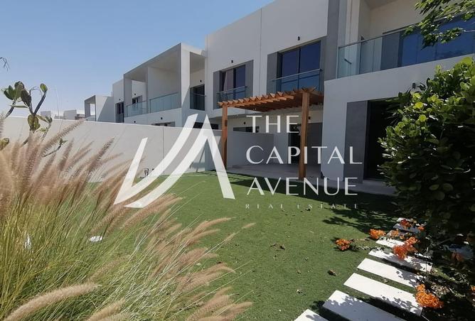 Rent in The Cedars: Massive Layout | Private Garden | High Ceiling ...