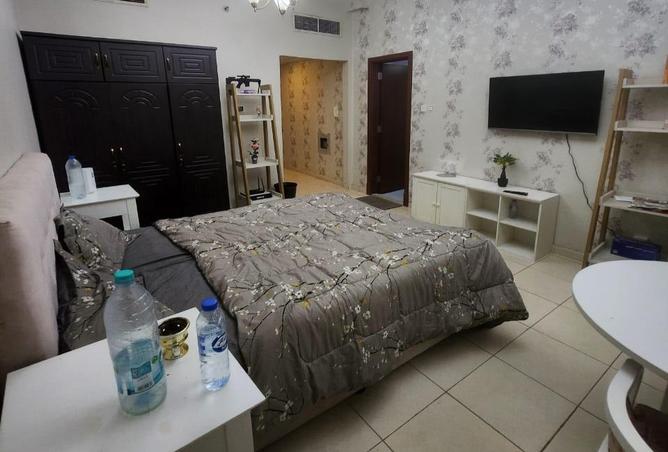 Rent in Orient Tower 2: studio furnished for rent in Orient Towers ...