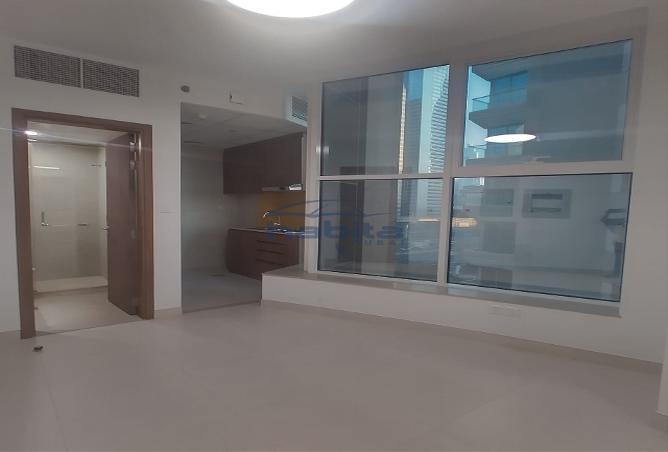 Rent in DXB Tower: Shekh Zayed Road View | Near Metro | Vacant ...