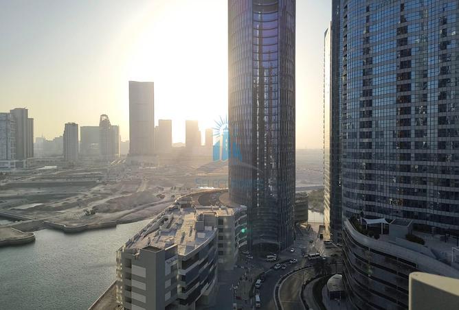 Rent in Sigma Towers: Great Deal - 1 Month Free - Canal View - Spacious ...