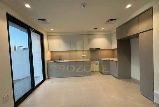 Rent in Greenviews 2: Ready to Move | Single Row | 4 Cheques | Property ...